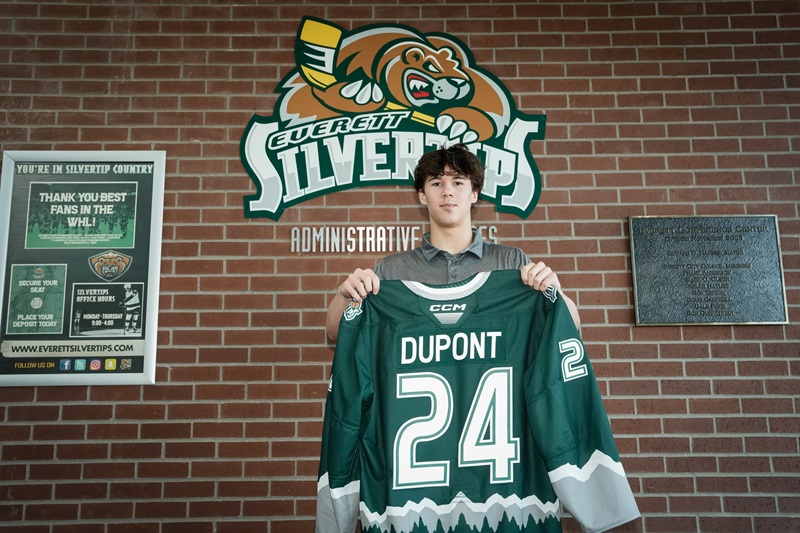 Silvertips sign first-overall pick Landon DuPont - Everett Post